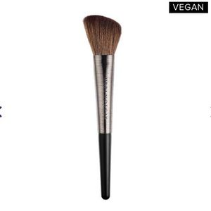 Urban Decay | Makeup | New Urban Decay Pro Diffusing Blush Brush | Poshmark